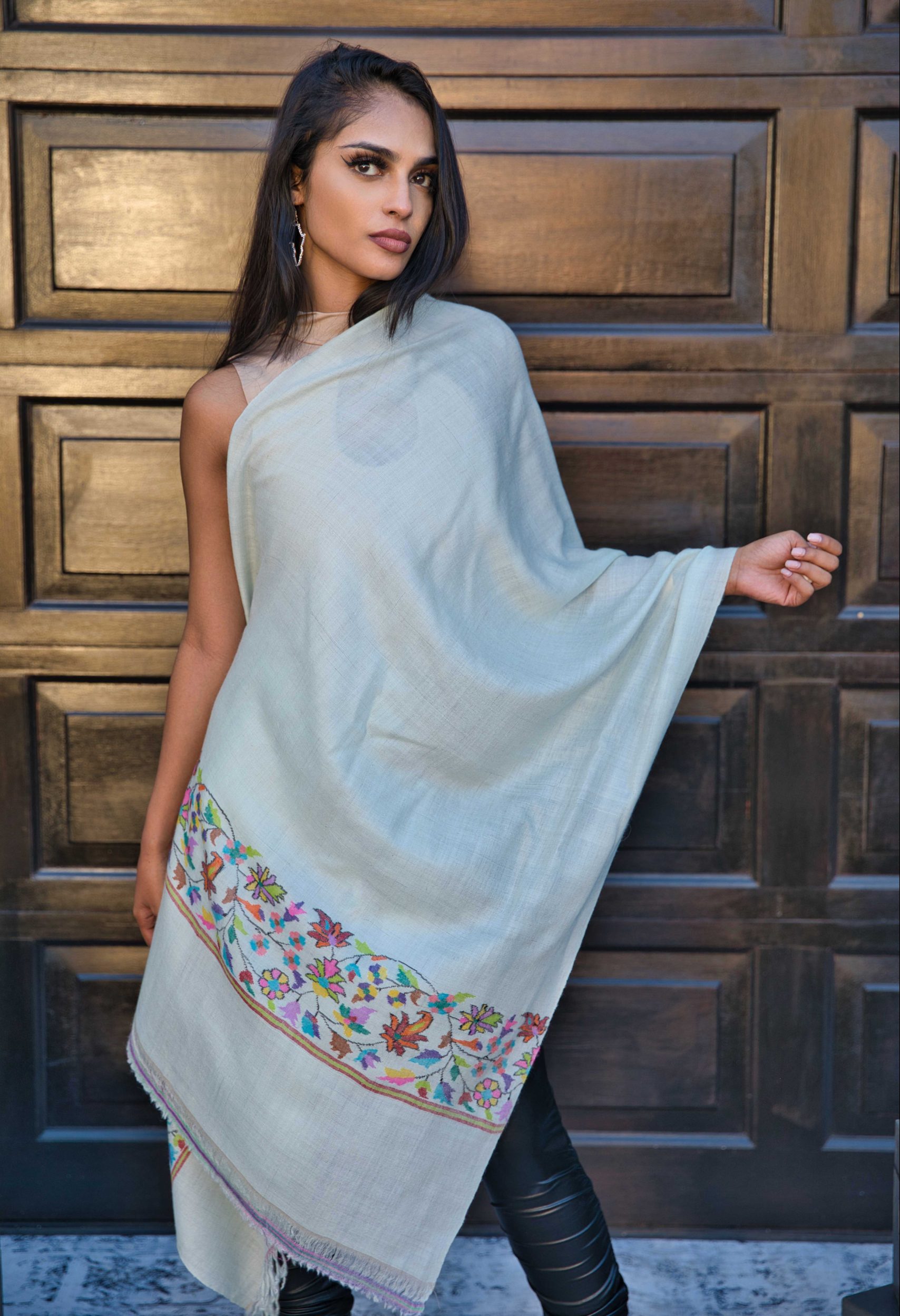 Pashmina Cashmere Scarf with Kani Weave Border – Red Diamond Luxury